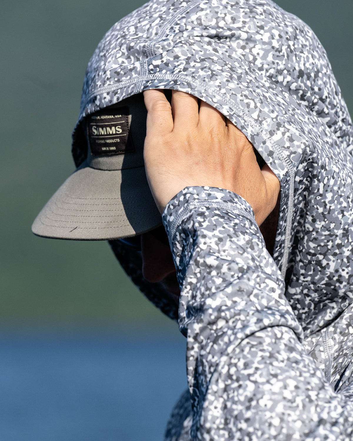 Men's Solar Hoody UPF-30+ - Challenger 2025 | Simms Fishing